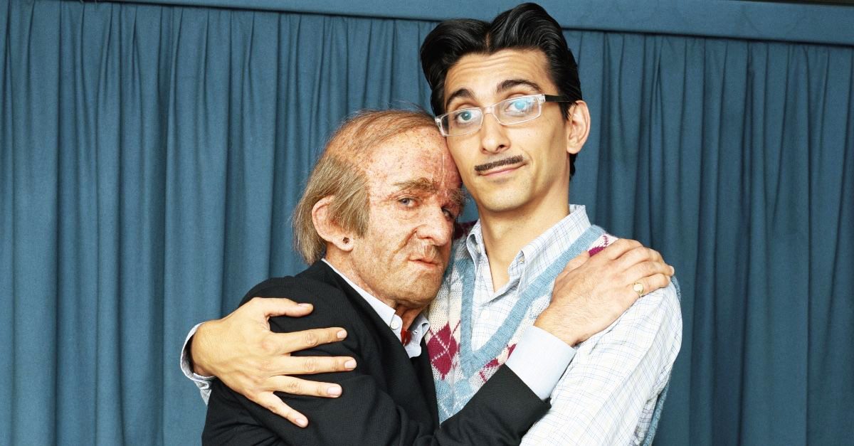 I Soliti Idioti, il ritorno a teatro di Biggio e Mandelli | Radio Capital