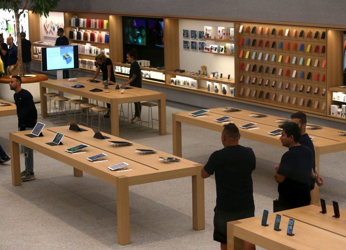 Apple Store di Milano a Piazza Liberty | Radio Deejay