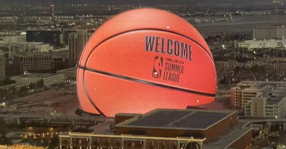 La sfera di Las Vegas è un teatro: l'inaugurazione con gli U2 | Radio ...