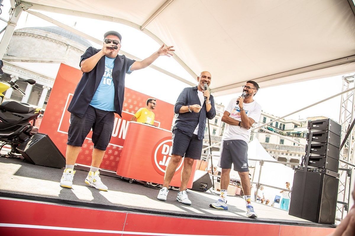 Deejay Ten Napoli 2023: video ufficiale e foto | Radio Deejay