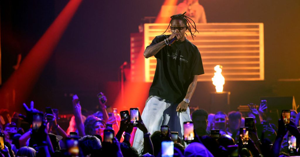 Anche Travis Scott si esibirà ai Grammy 2024 | m2o Radio
